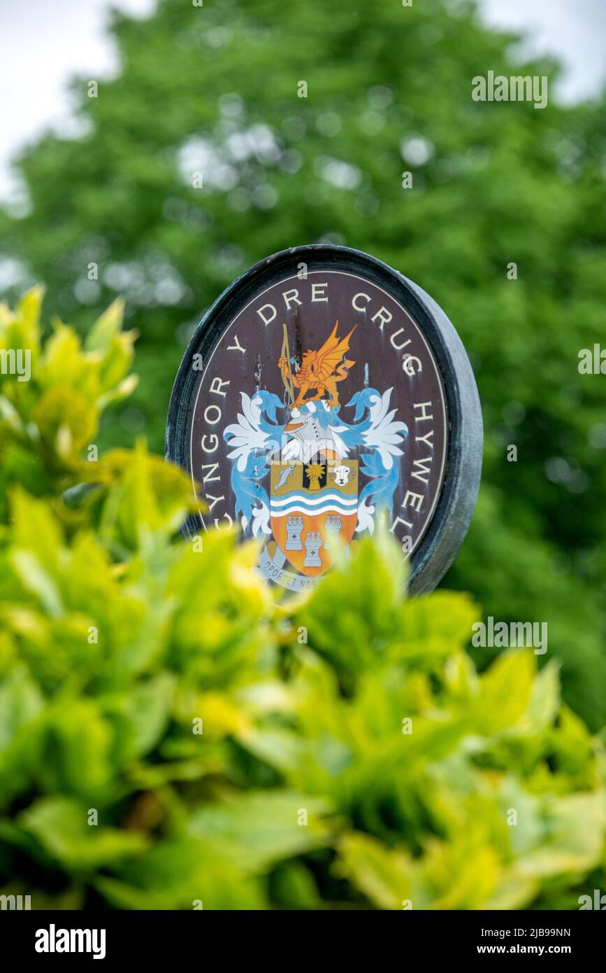 Brecon, May 15th 2022: Town signage in the centre of Crickhowell (Crug ...