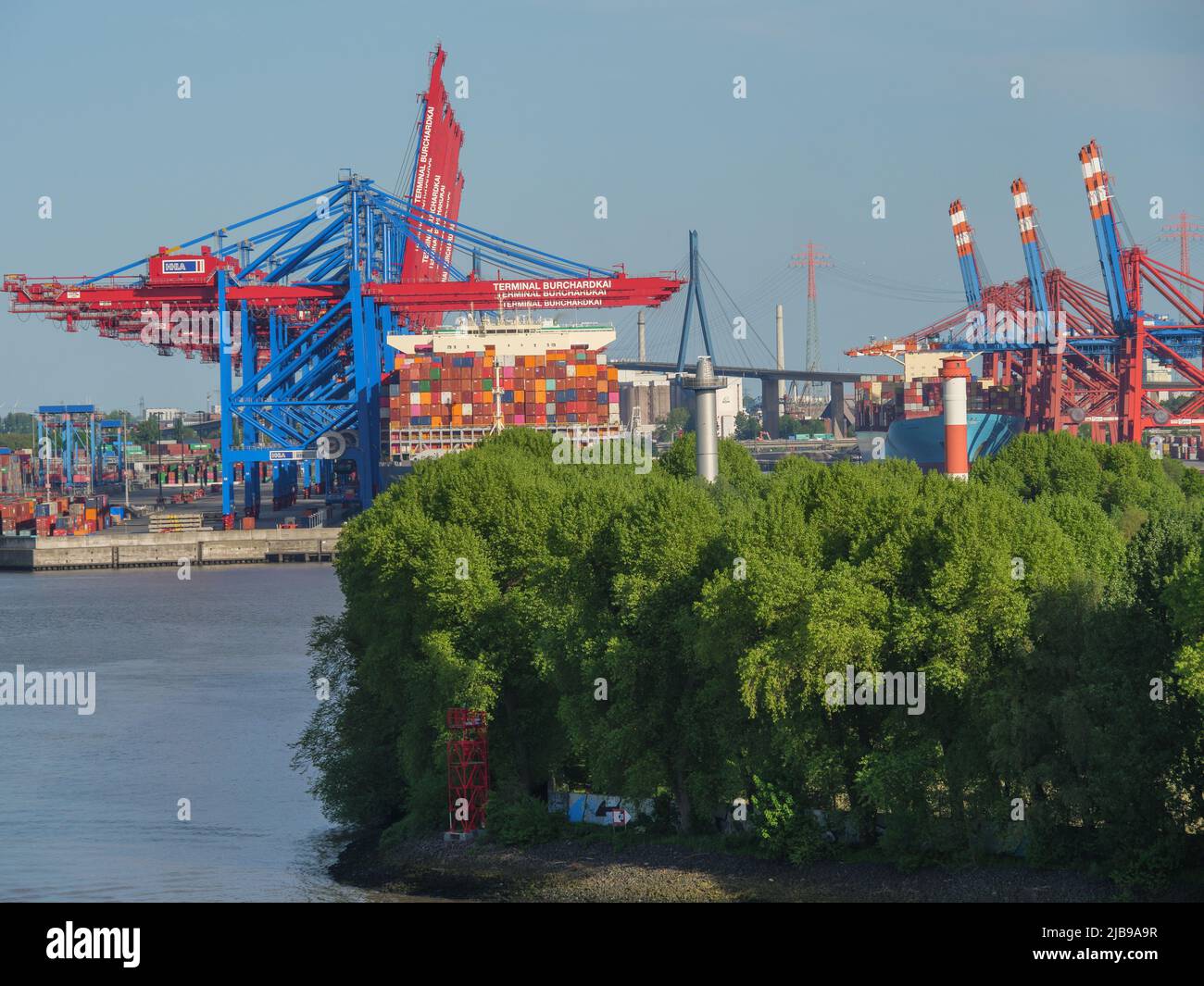 the city of Hamburg and the elbe river Stock Photo - Alamy