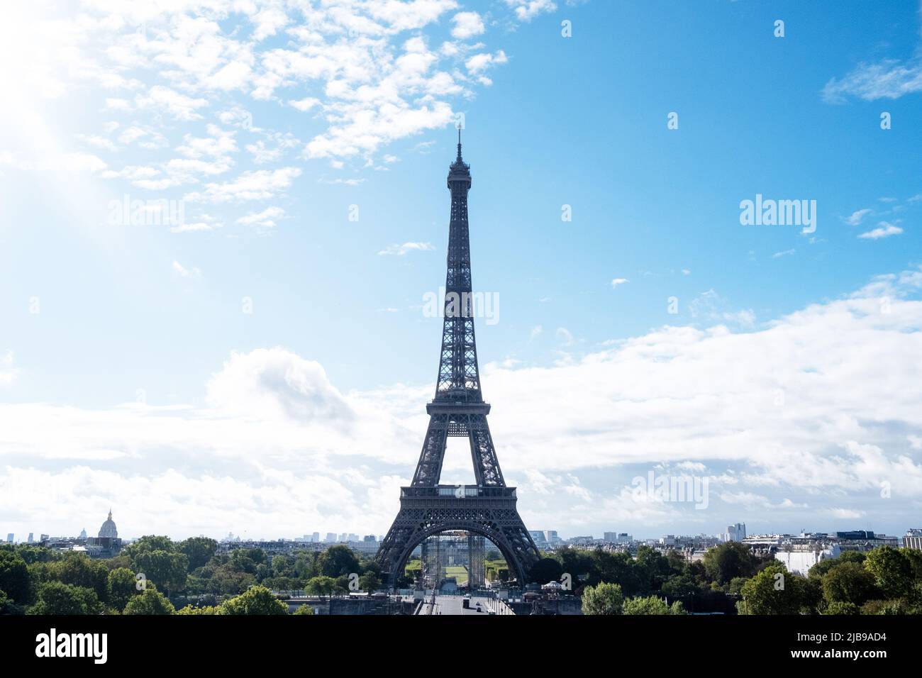 Daily life. Buildings and architecture of Paris. France Stock Photo - Alamy