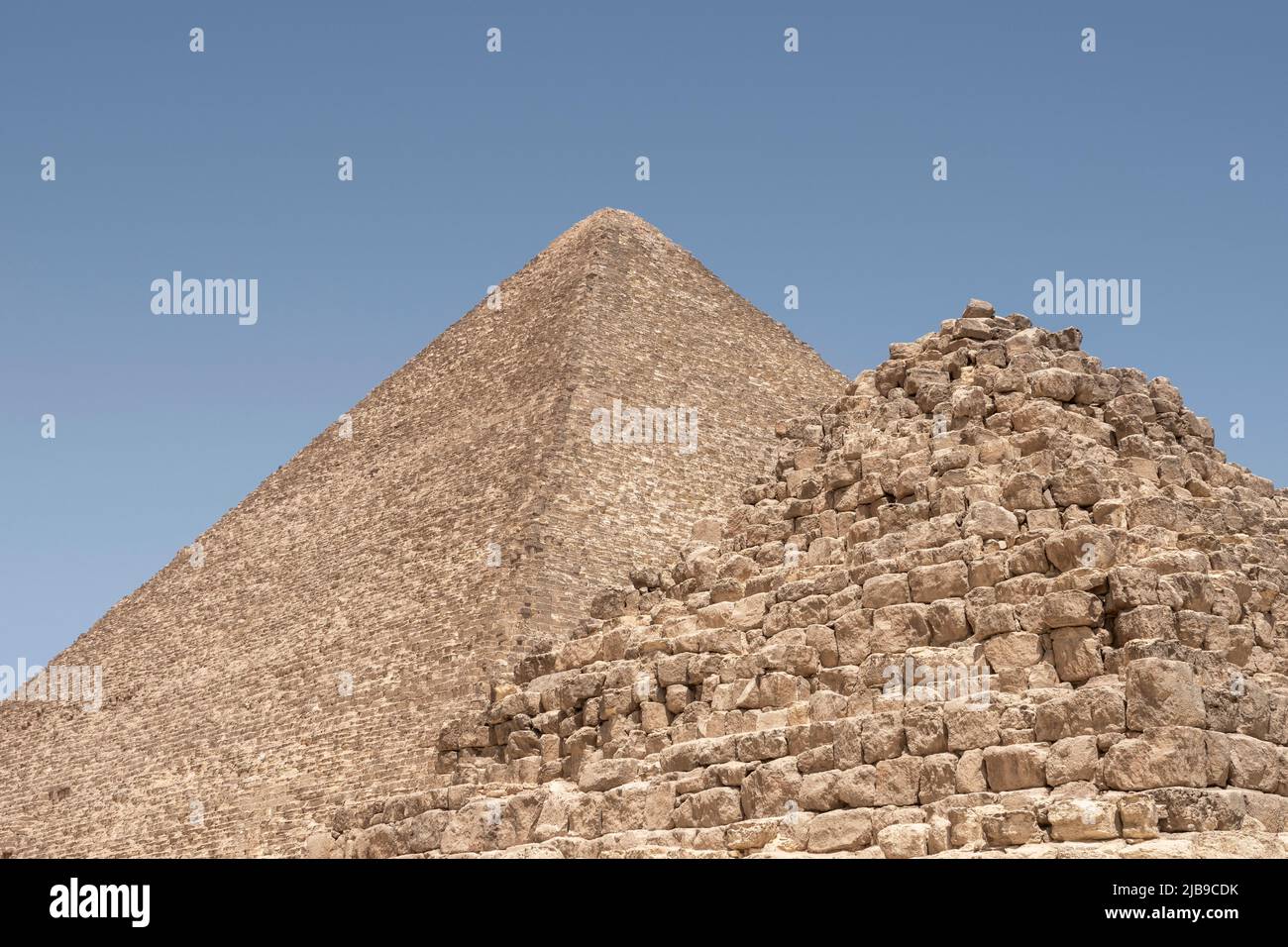 Pyramid of Khufu on the Giza plateau, the Great Pyramids of Giza, Cairo ...