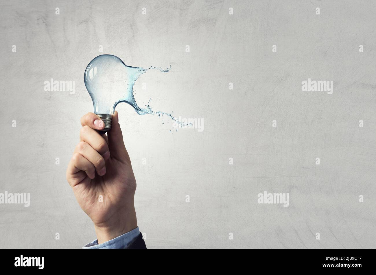 Bulb water splash hi-res stock photography and images - Alamy