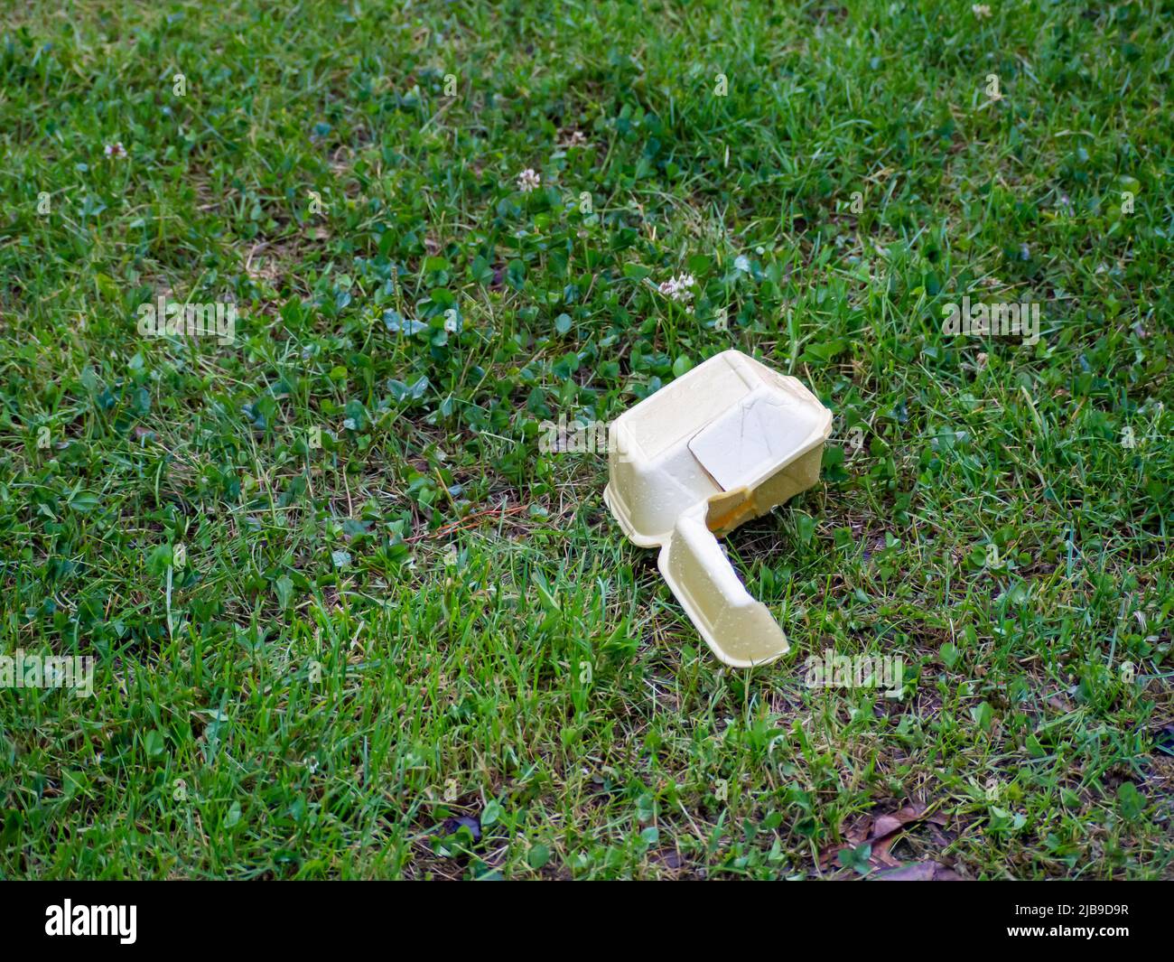 Overflowing garbage container on a street. Recycling concept. HQ image ...