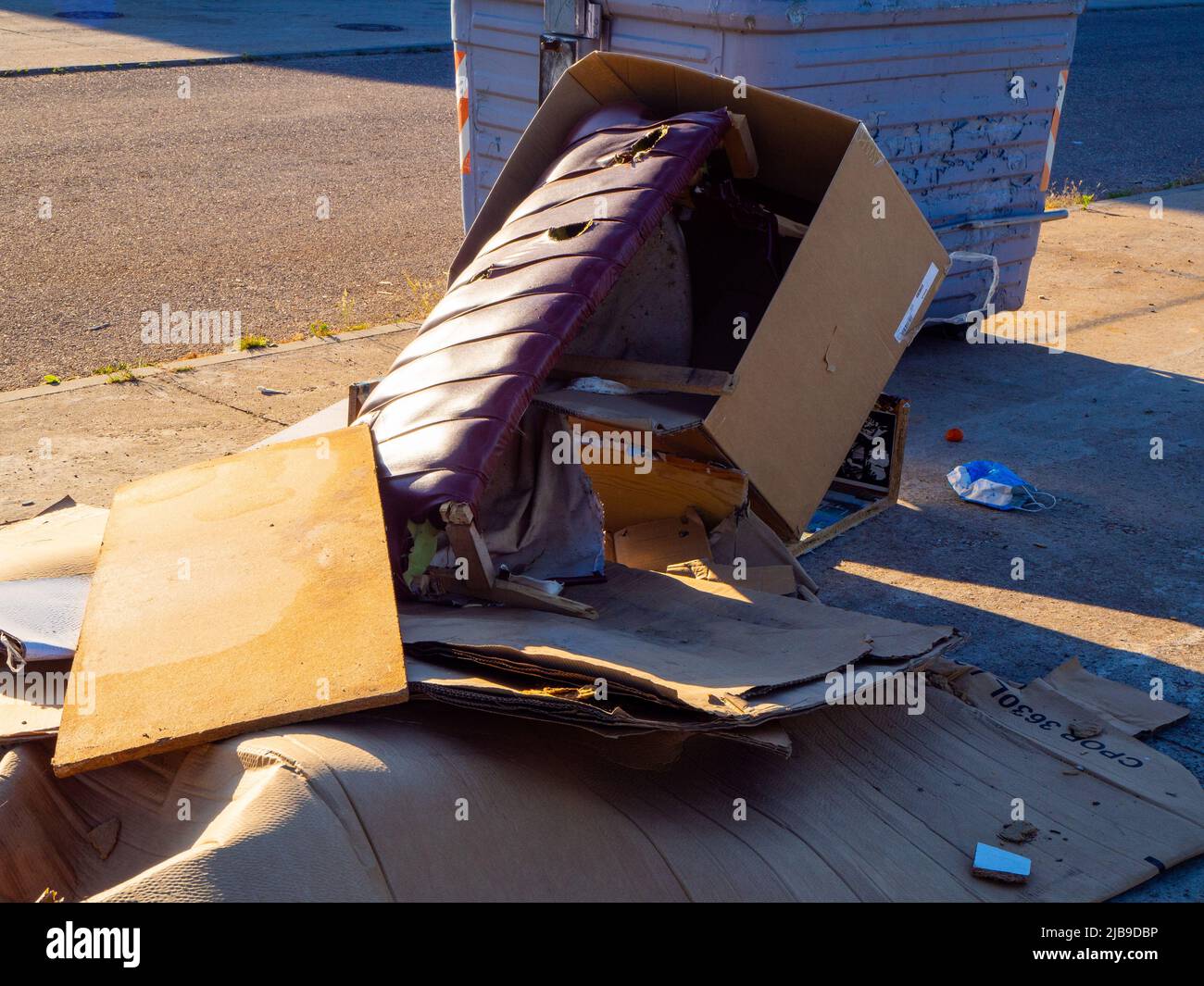 Overflowing garbage container on a street. Recycling concept. HQ image ...