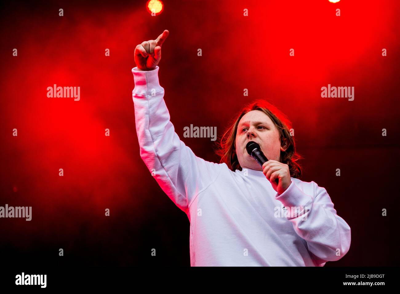 Singer lewis capaldi during hi-res stock photography and images - Alamy
