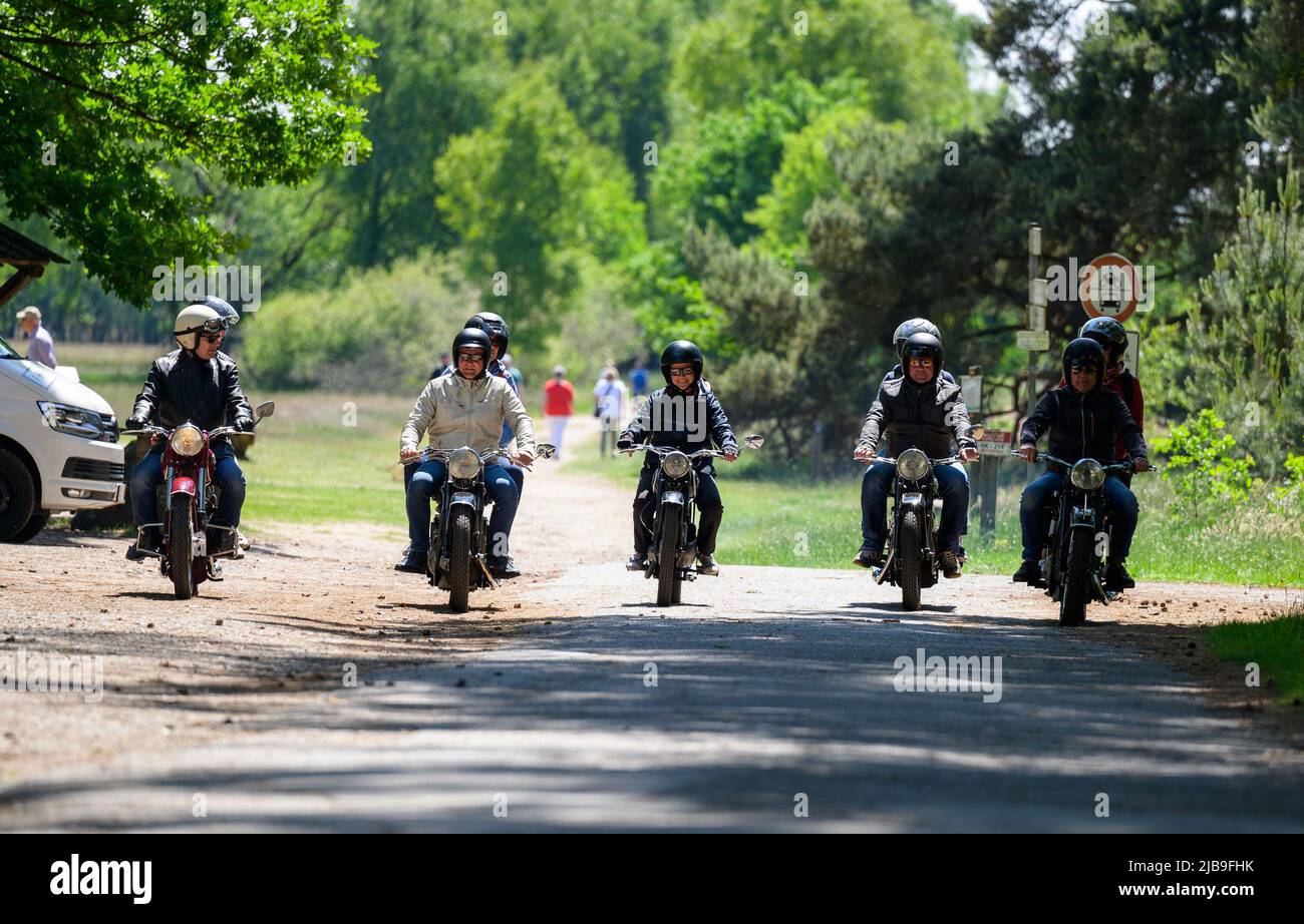 Heber, Germany. 04th June, 2022. A group of motorcyclists start in the ...