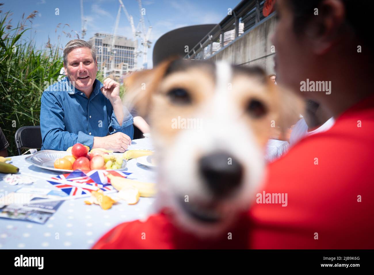 Labour leader Sir Keir Starmer sits down for lunch with young people ...