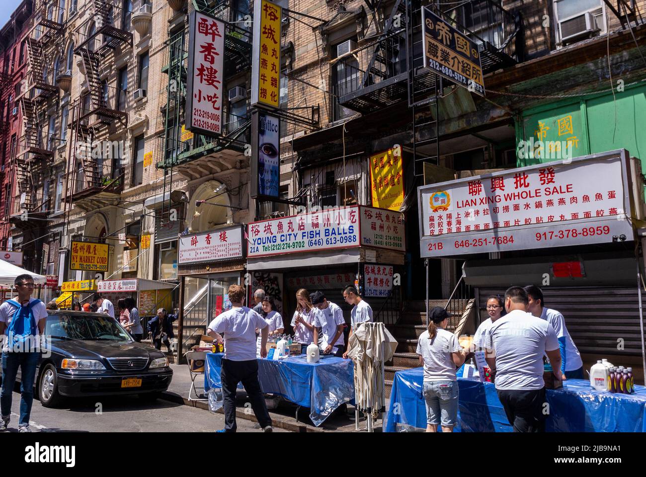 New York City, NY, USA, Large Crowd of People Shopping, Chinese Stores ...