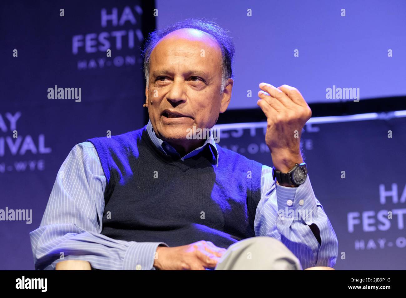 Sir partha dasgupta hi-res stock photography and images - Alamy