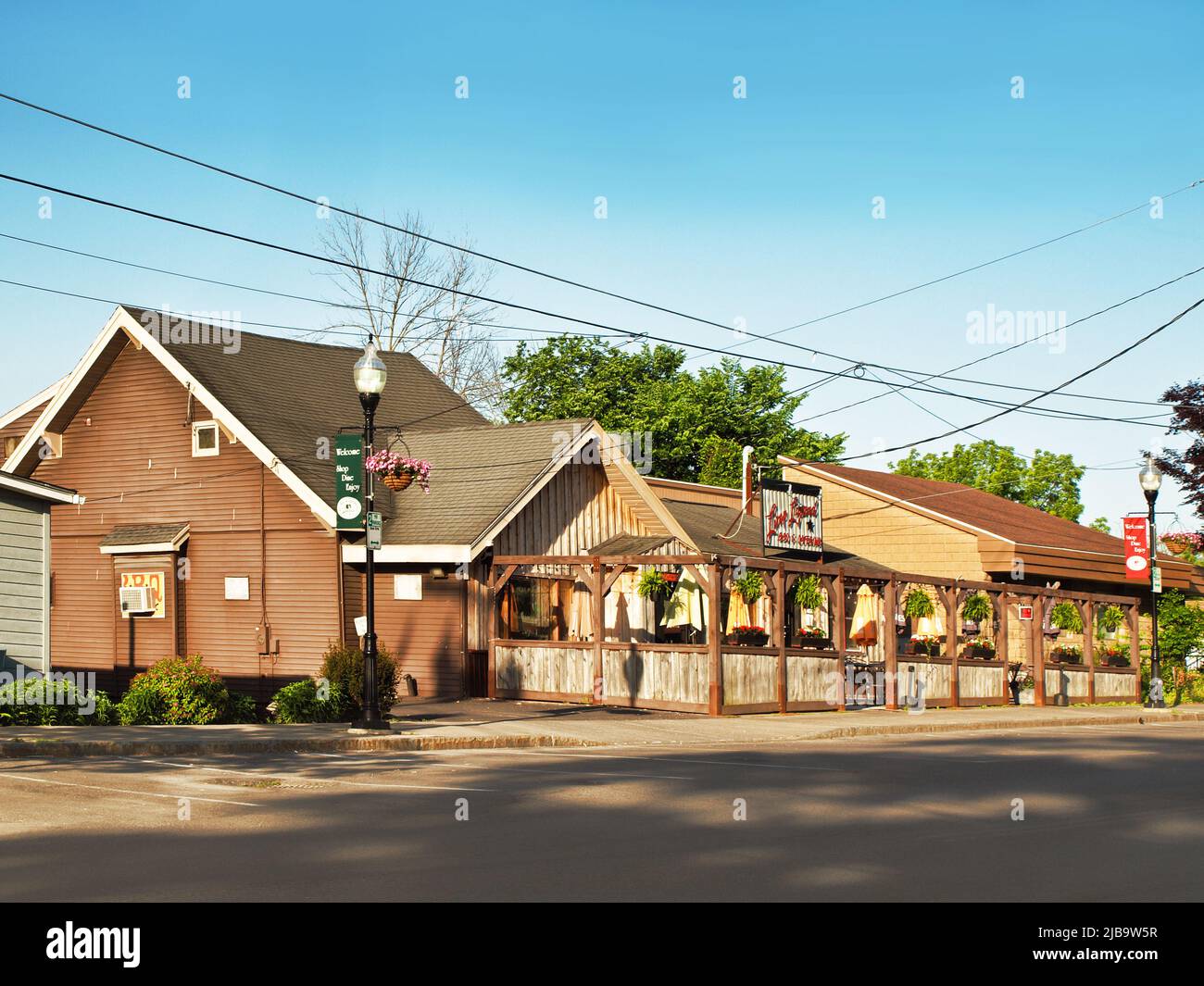 Liverpool, New York, USA. June 4, 2022. The Limp Lizard Bar and Grill ...