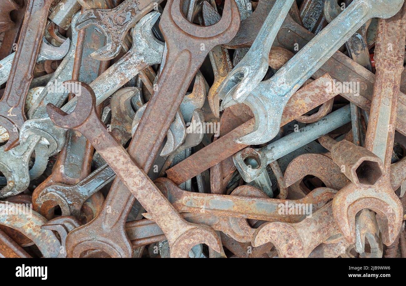 Pile of wrenches hi-res stock photography and images - Alamy
