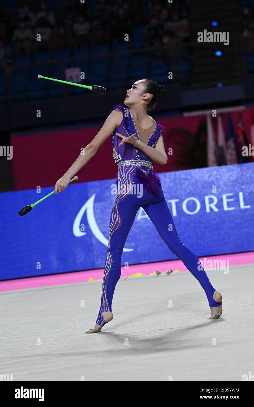 2022 rhythmic gymnastics hi-res stock photography and images - Alamy