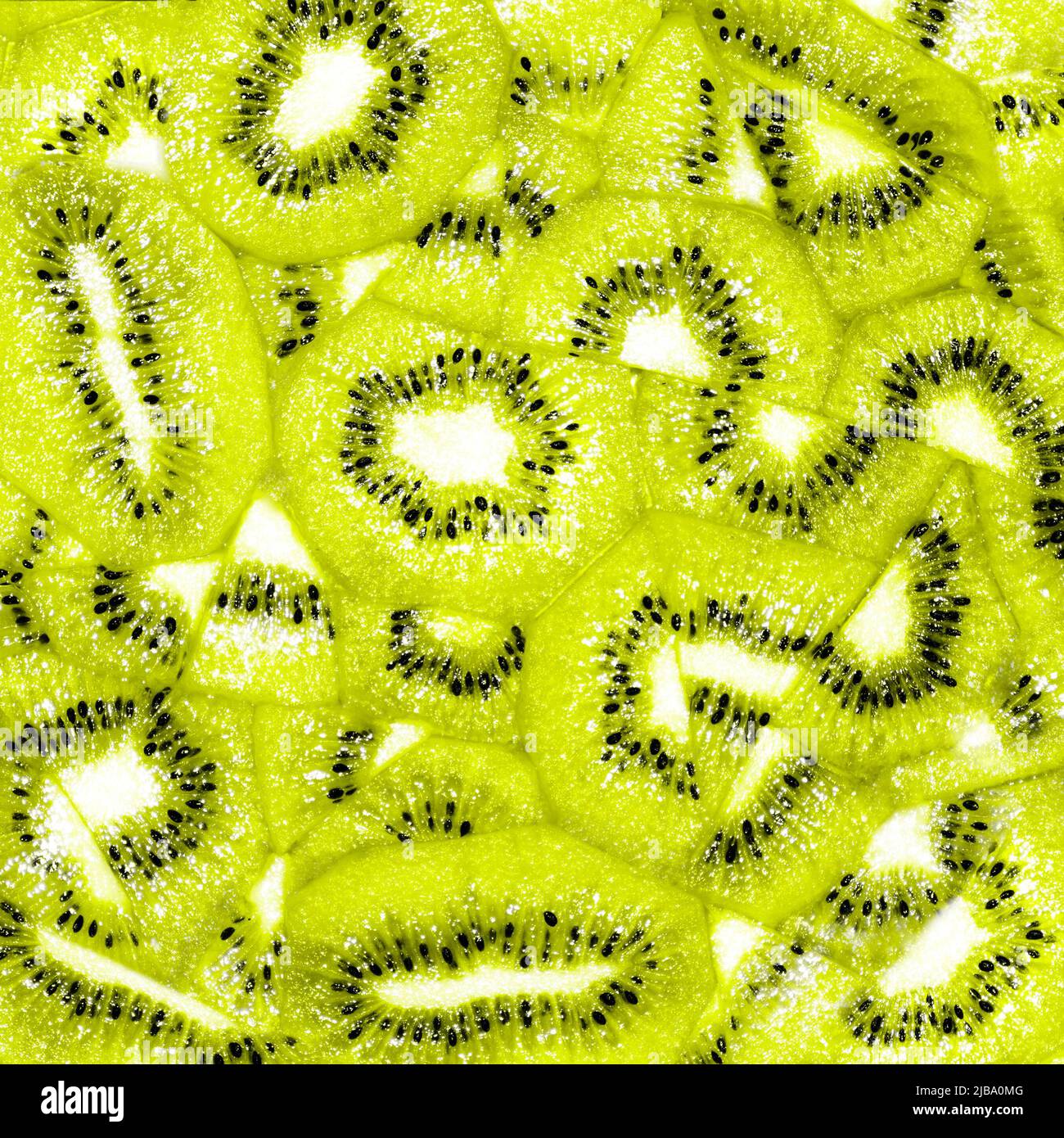 Chopped kiwi hi-res stock photography and images - Alamy