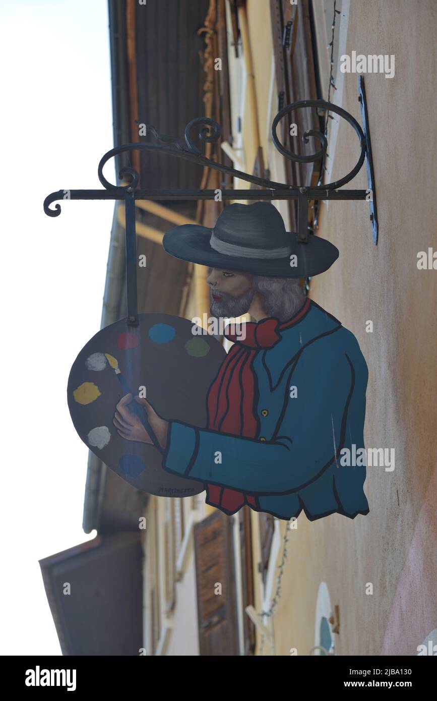 Claims representative hi-res stock photography and images - Alamy