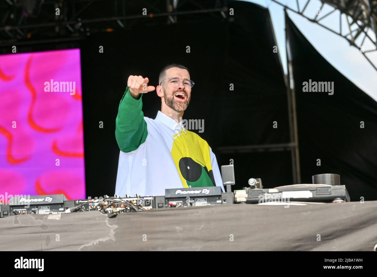 Neil Prince performs at the Mighty Hoopla Pop Music Festival London ...