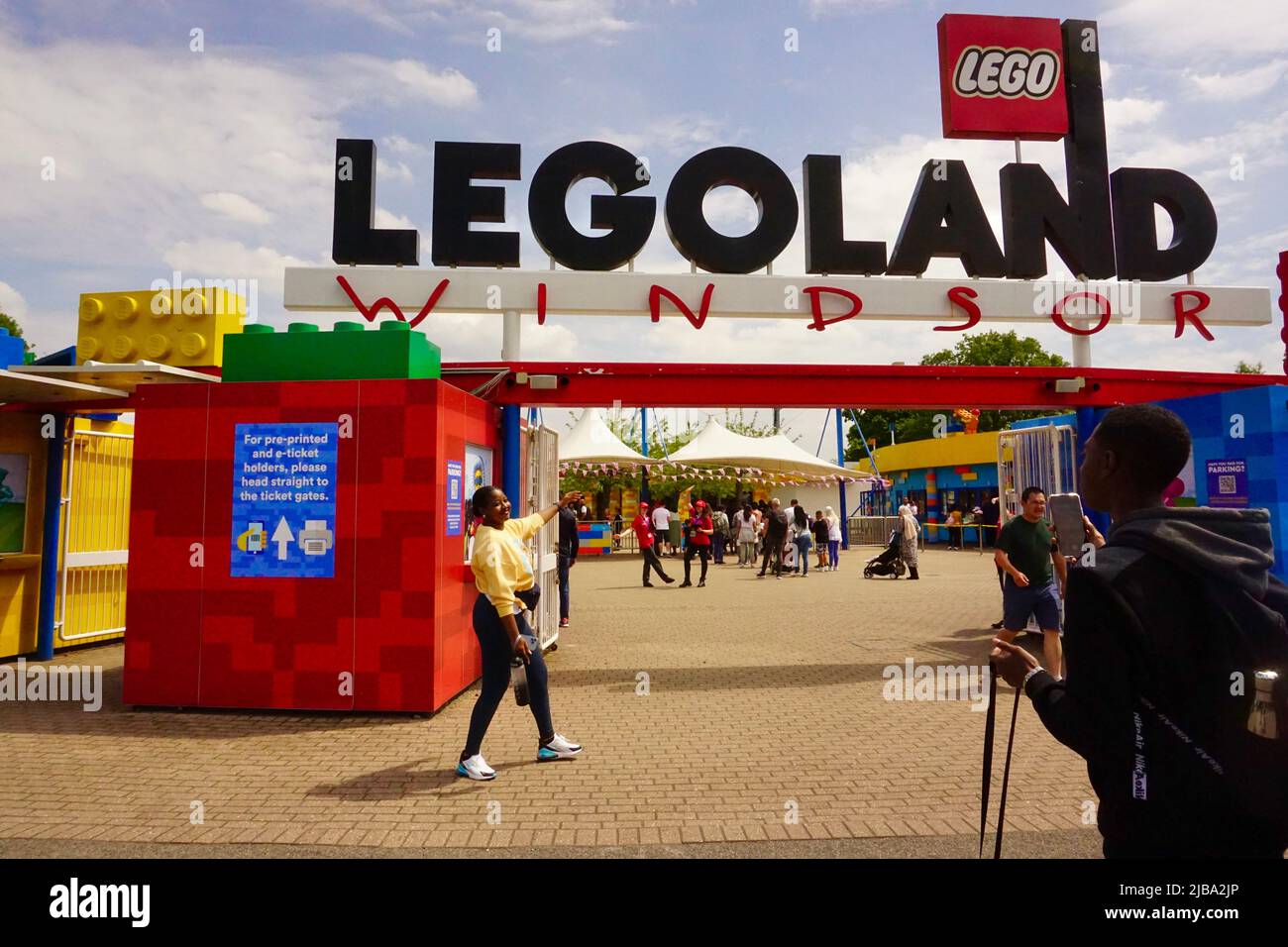 Legoland windsor entrance hi-res stock photography and images - Alamy