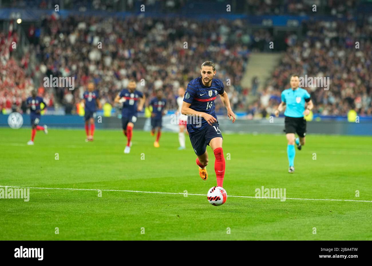 Stade de France, Paris, France. 3rd June, 2022. Adrien Rabiot controls ...