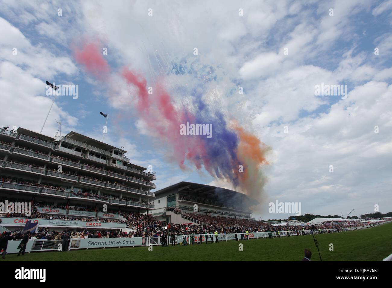 Epsom Downs, Surrey, UK. 4th June, 2022. Fireworks surround the ...