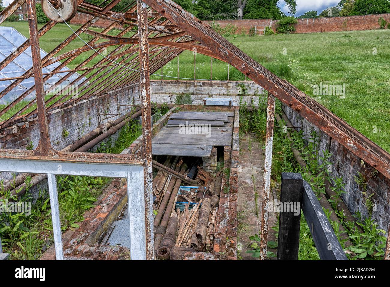 Old greenhouse hi-res stock photography and images - Alamy