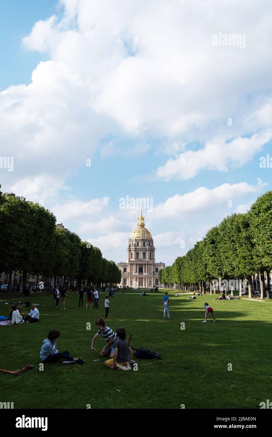 Daily life. Buildings and architecture of Paris. France Stock Photo - Alamy