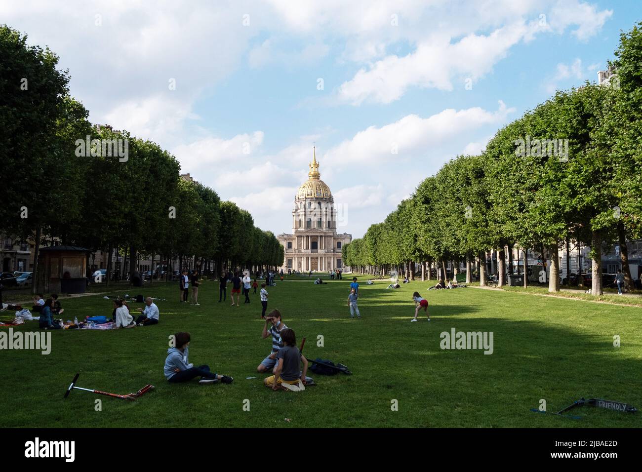 Daily life. Buildings and architecture of Paris. France Stock Photo - Alamy