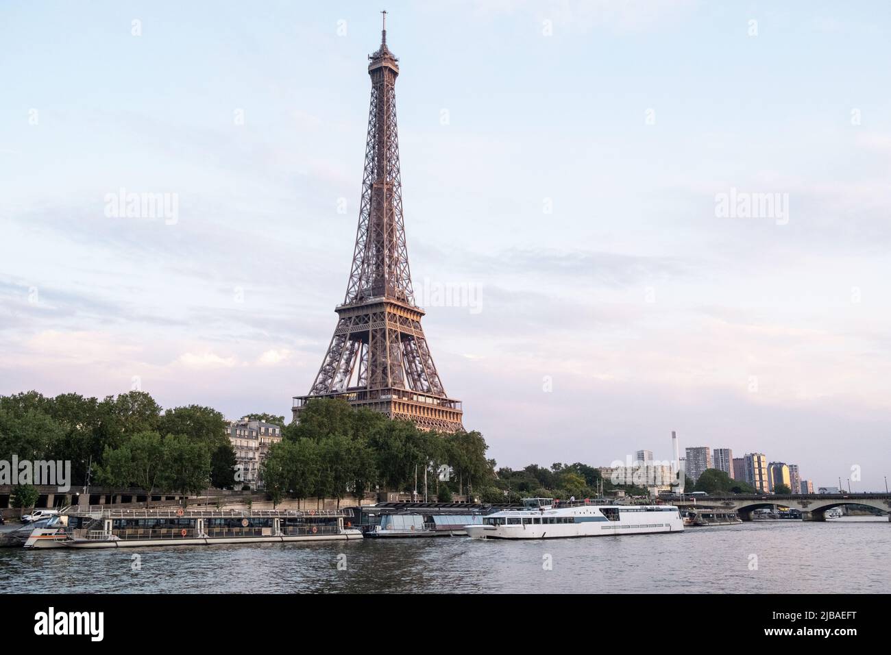 Daily life. Buildings and architecture of Paris. France Stock Photo - Alamy