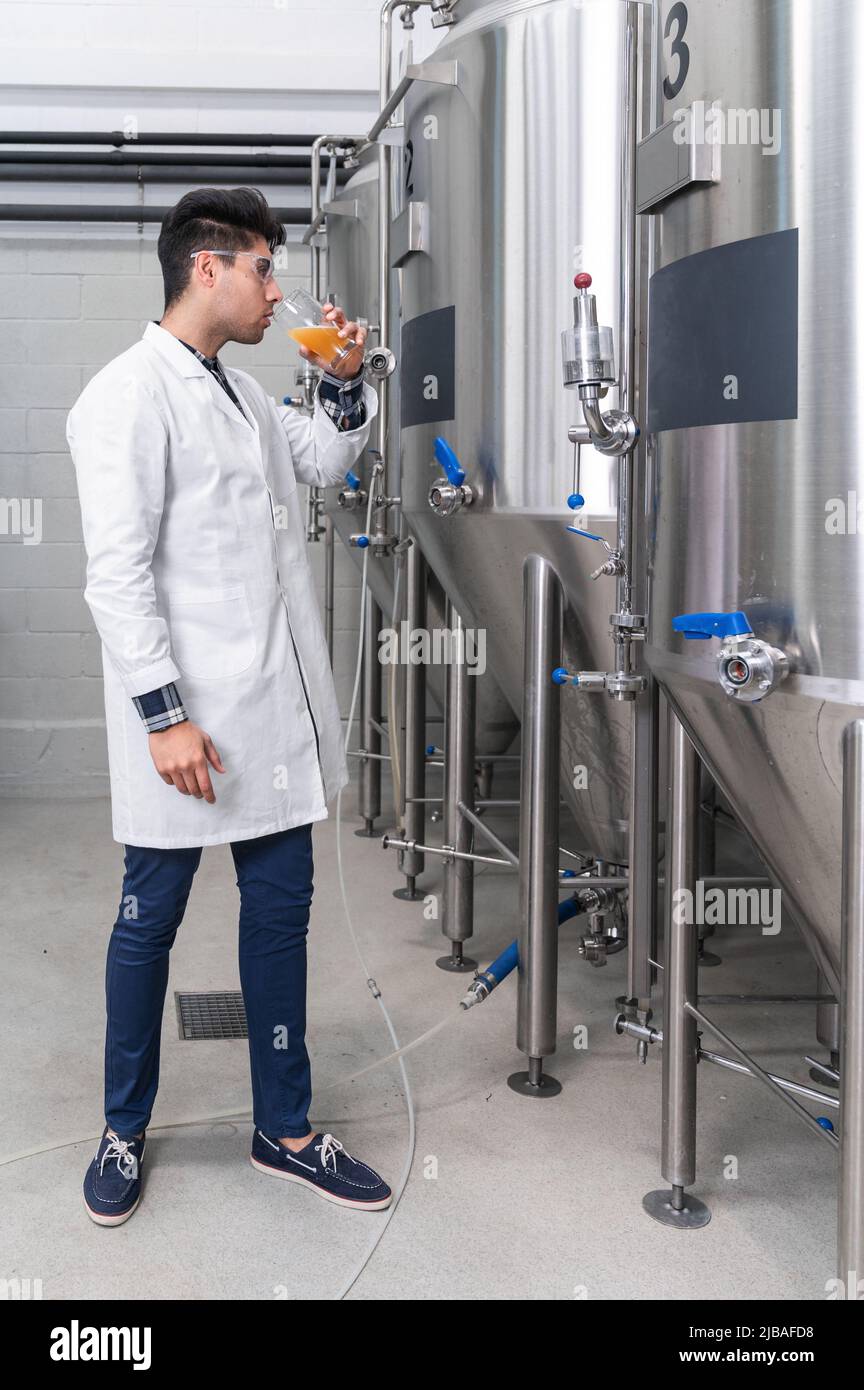 Safety glasses tank hi-res stock photography and images - Alamy