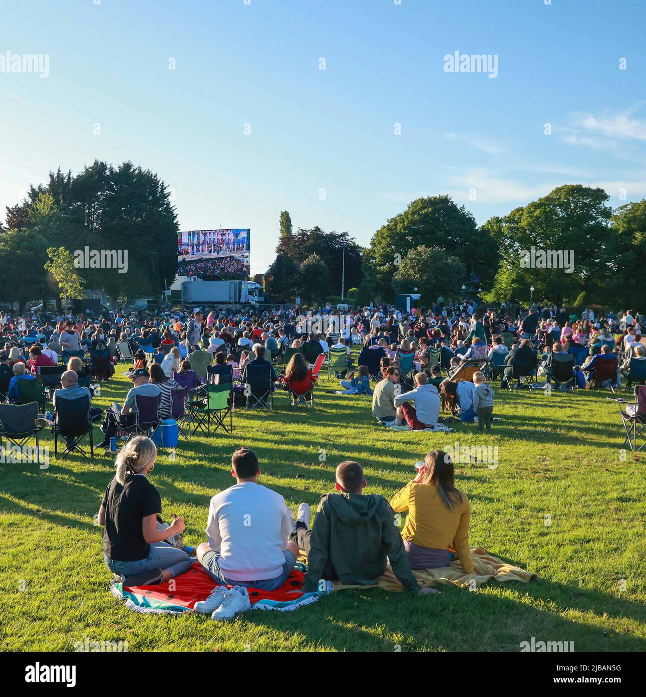 Platinum party at the palace hi-res stock photography and images - Alamy