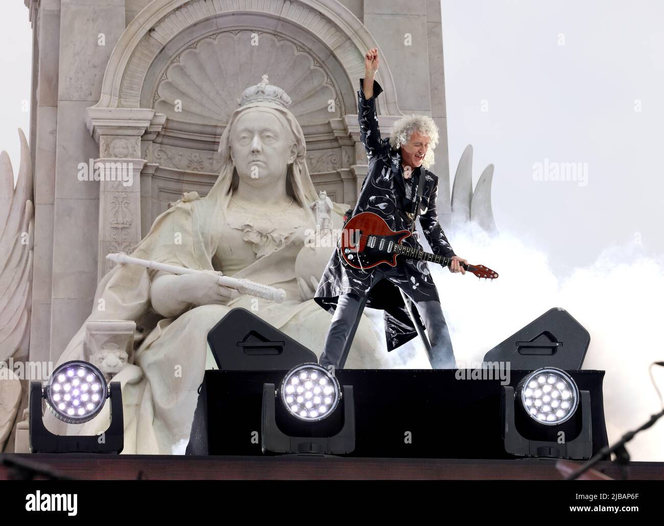 Party at the palace brian may hi-res stock photography and images - Alamy