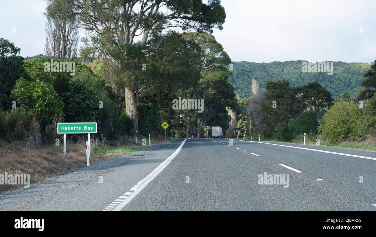 The Volcanic Loop Highway, a scenic byway through Tongariro National ...