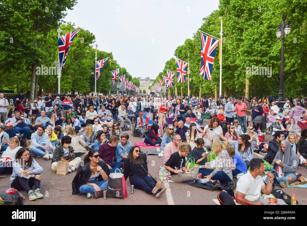 Platinum party at the palace hi-res stock photography and images - Alamy