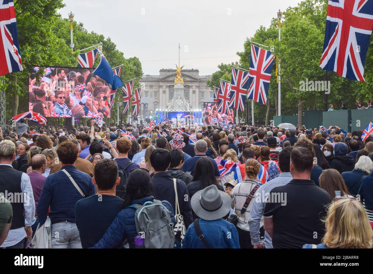 Jubilee concert buckingham palace hi-res stock photography and images ...