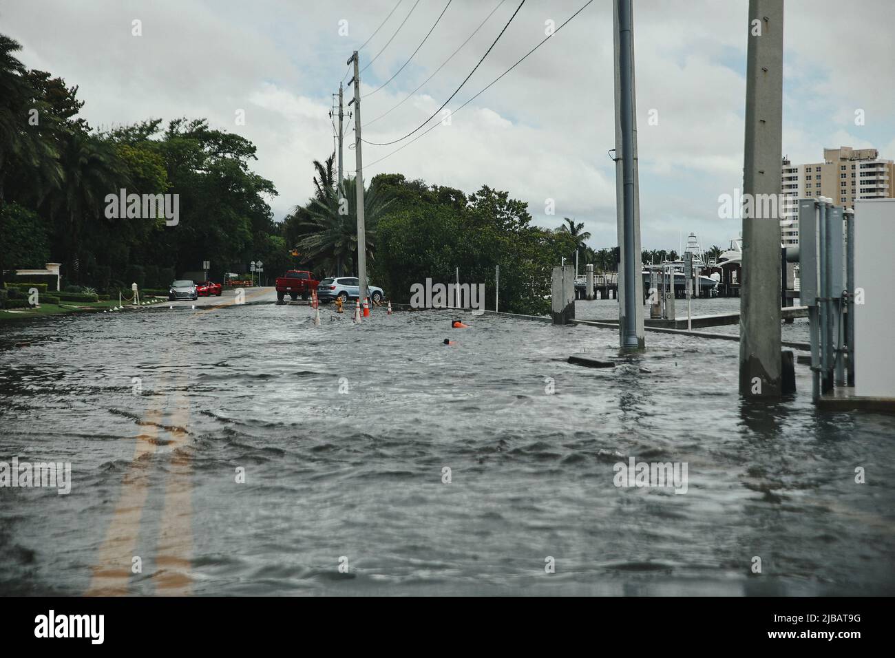 High tide street flooding miami hi-res stock photography and images - Alamy