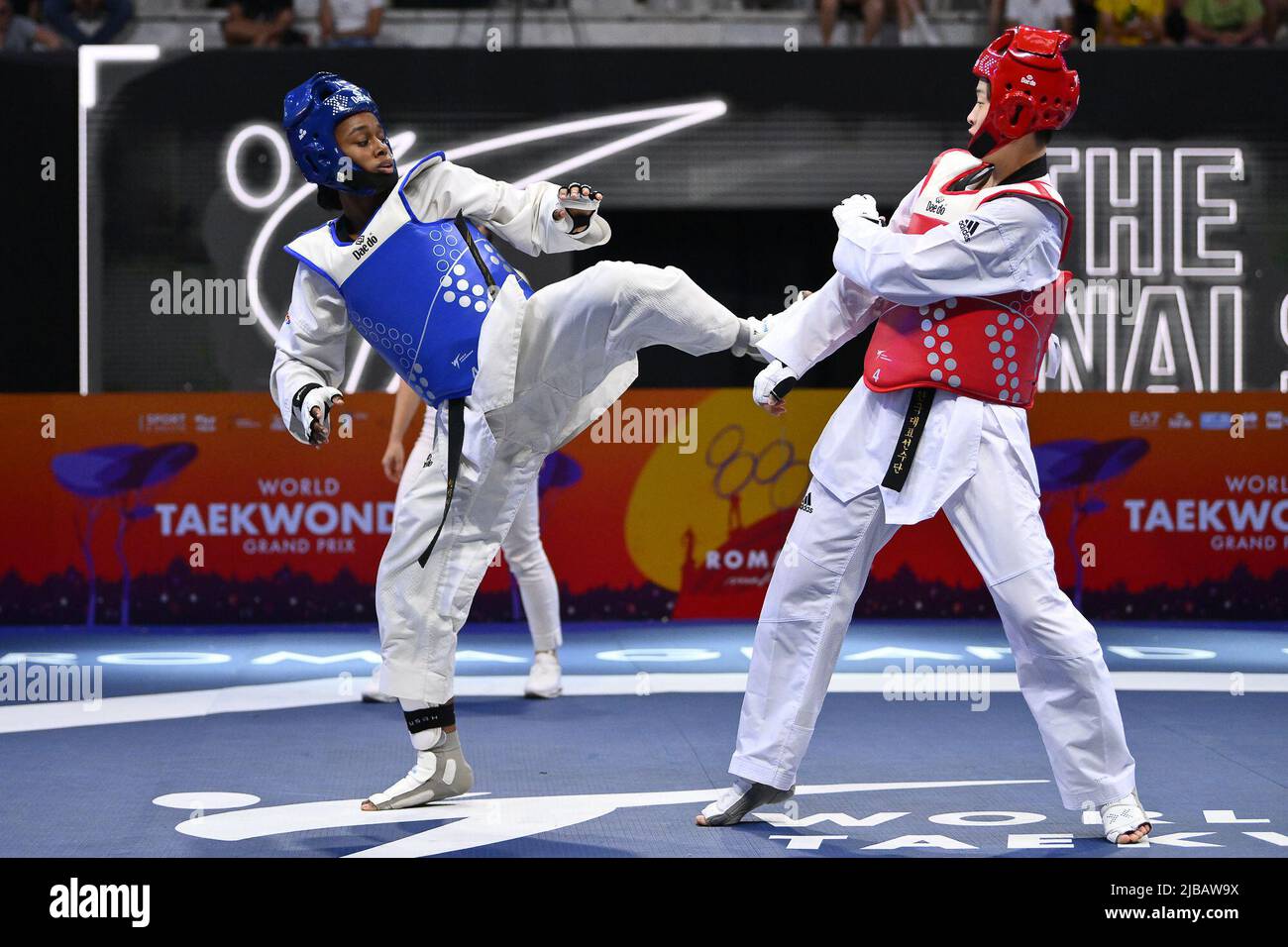 Crystal WEEKES (PUR) vs Dabin LEE (KOR) during the Final +67Kg Women ...
