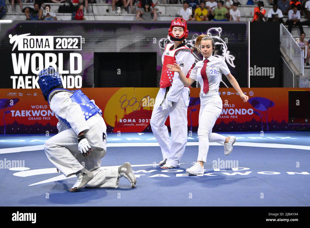 Crystal WEEKES (PUR) vs Dabin LEE (KOR) during the Final +67Kg Women ...