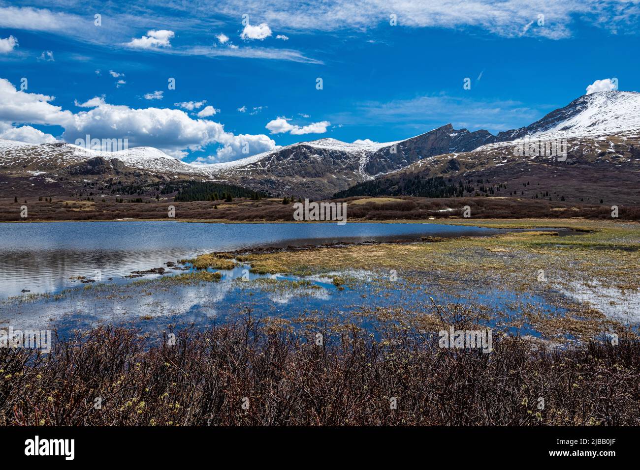 Multiple views of the Sawtooth Ridge between Mt. Evans and Bierstadt ...