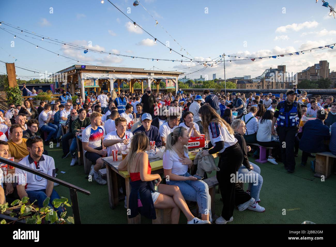 England football fans watch and celebrate the Euros match against the ...