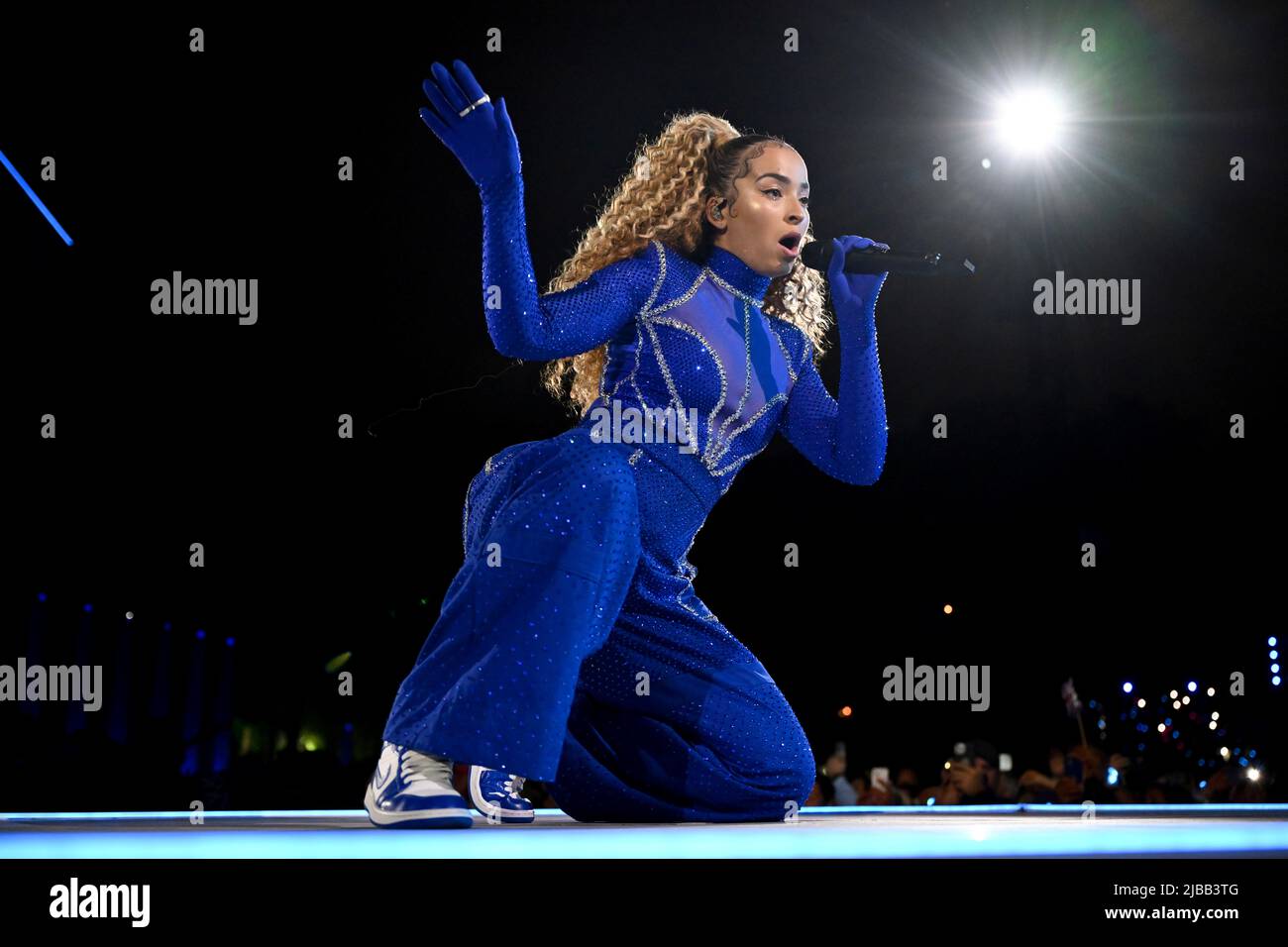 Ella eyre 2022 hi-res stock photography and images - Alamy