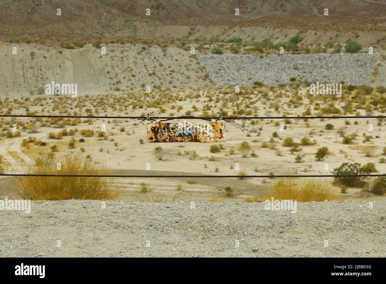 Winter scenery at desert Cove Oasis by La Quinta California, Trailhead ...