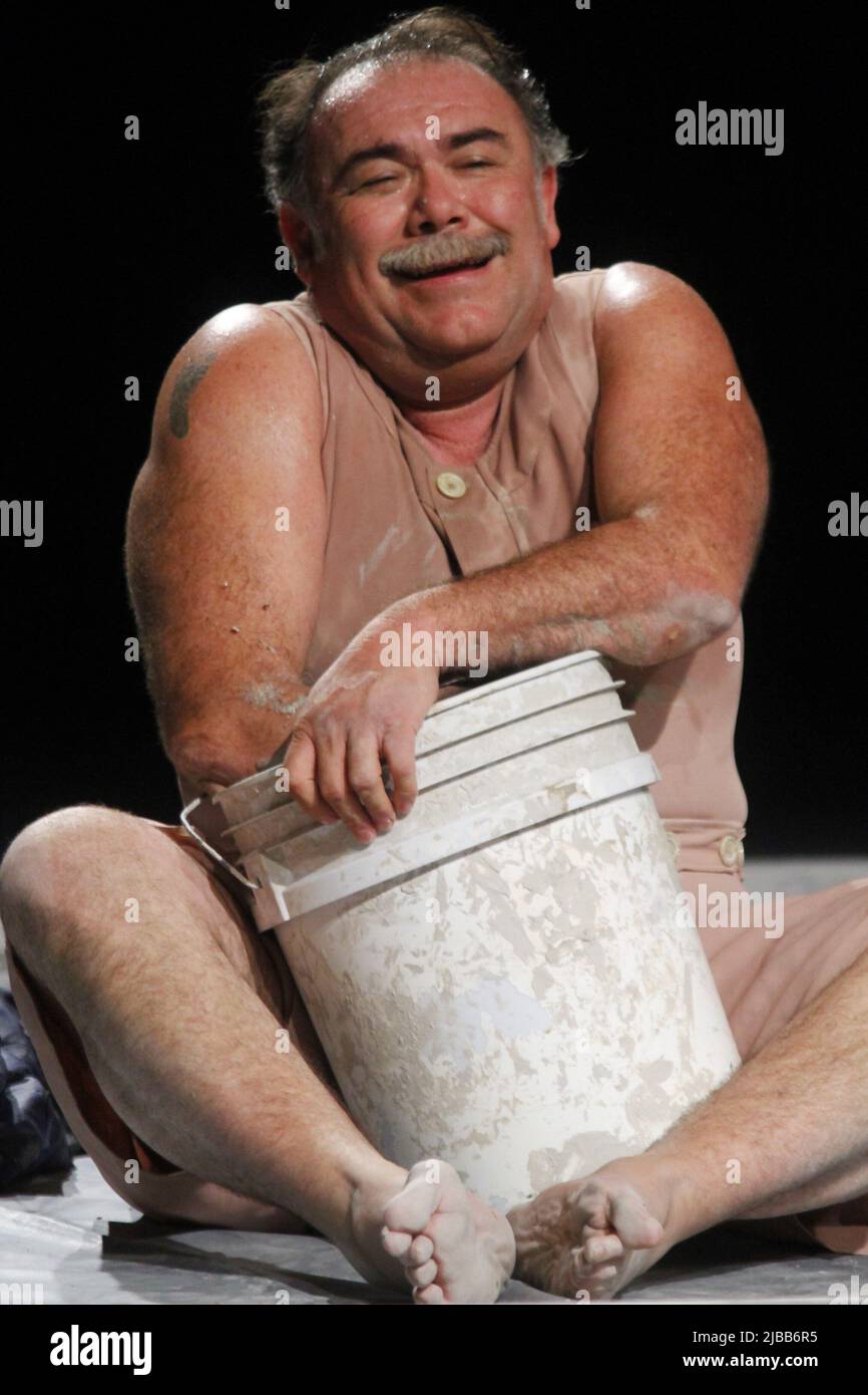 Obra "El Cerdo" con el actor Jesús 'El Choby' Ochoa inicio gira en su natal tierra Ures Sonora ...