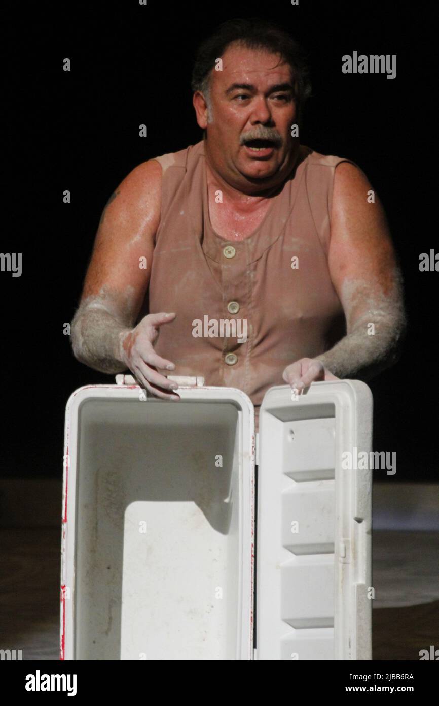 Cerdo tierra hi-res stock photography and images - Alamy