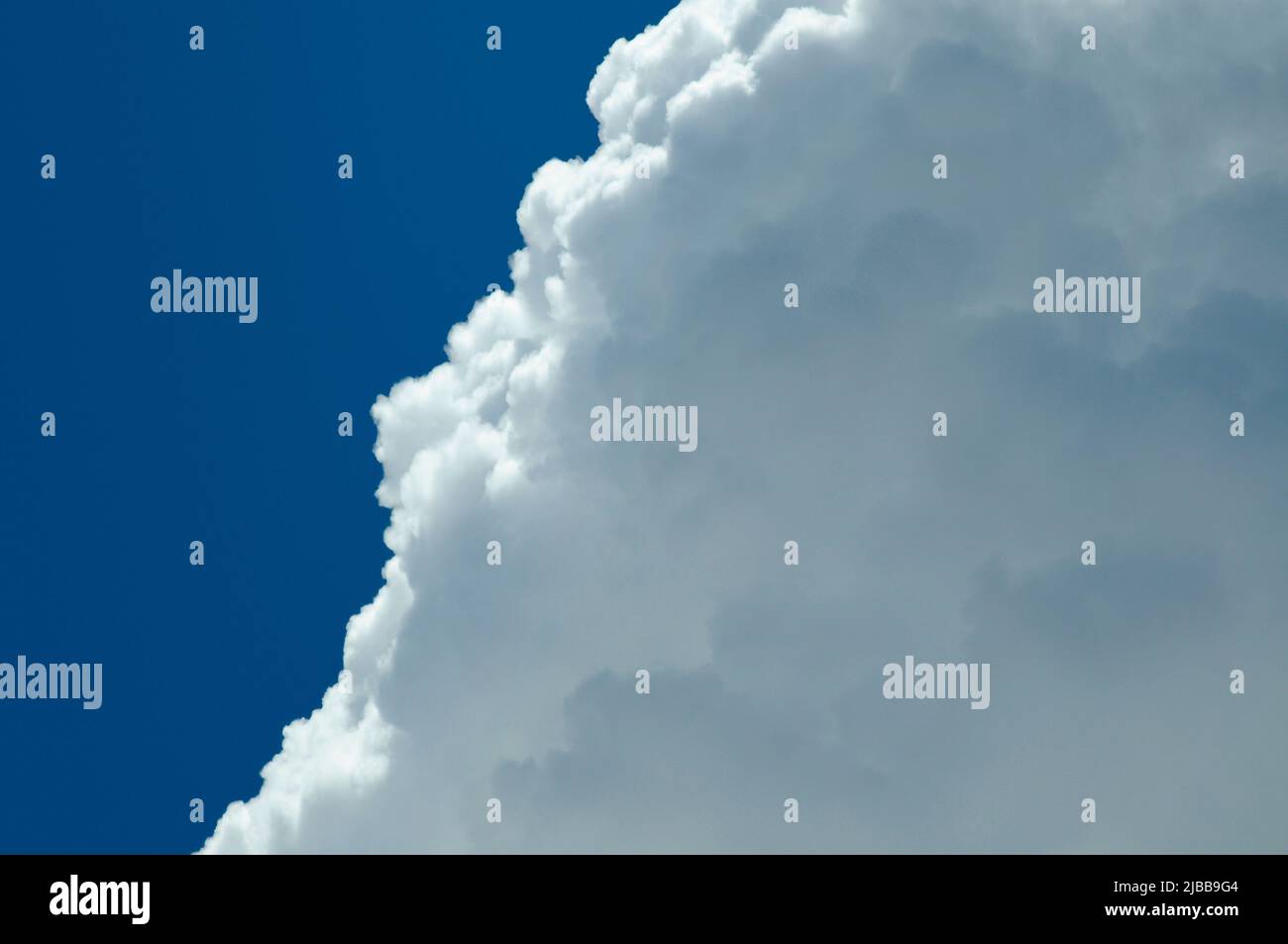 Weather cumulus horizontal hi-res stock photography and images - Alamy