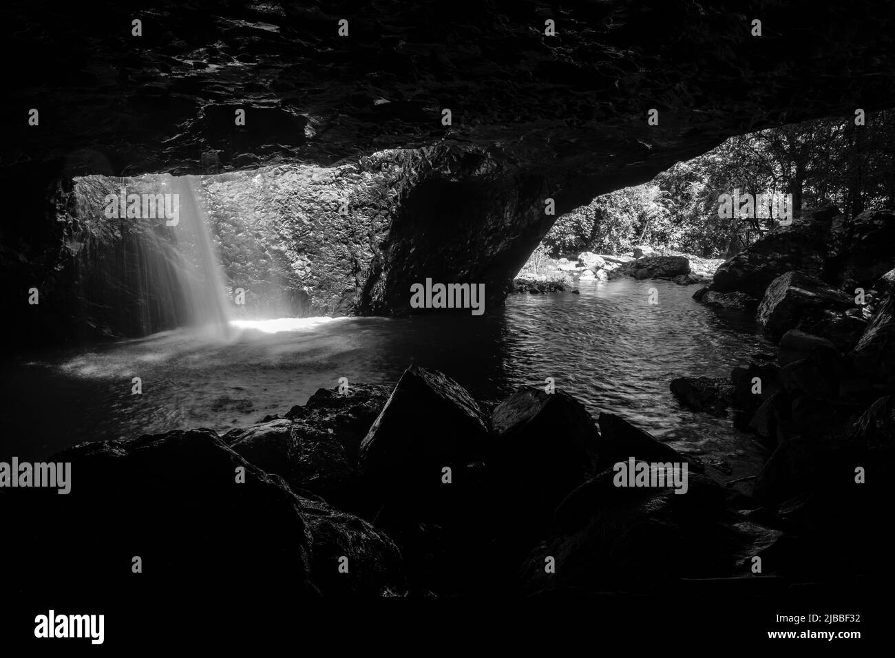 Springbrook natural bridge hi-res stock photography and images - Alamy