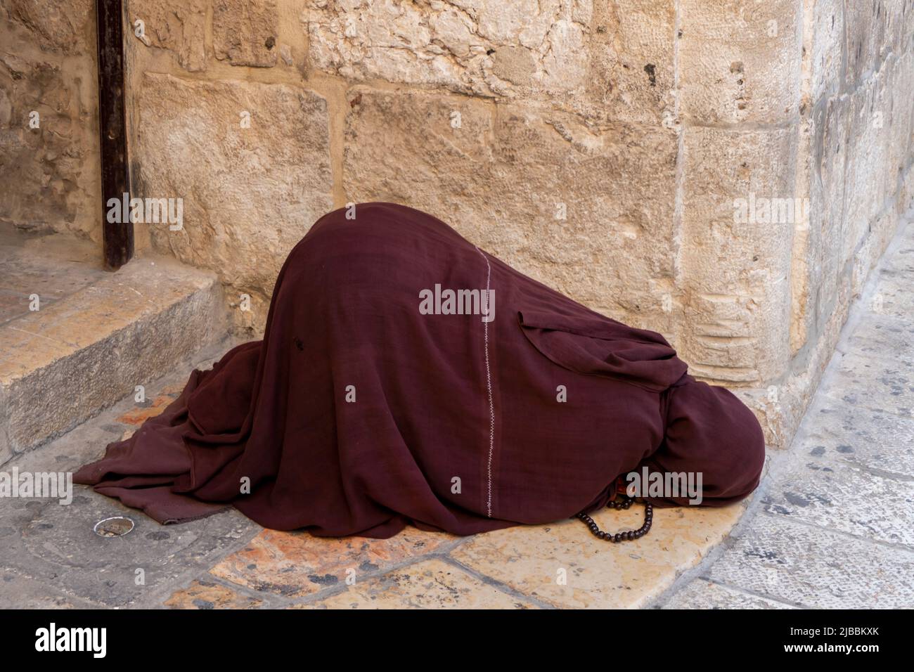 Prostrates hi-res stock photography and images - Alamy