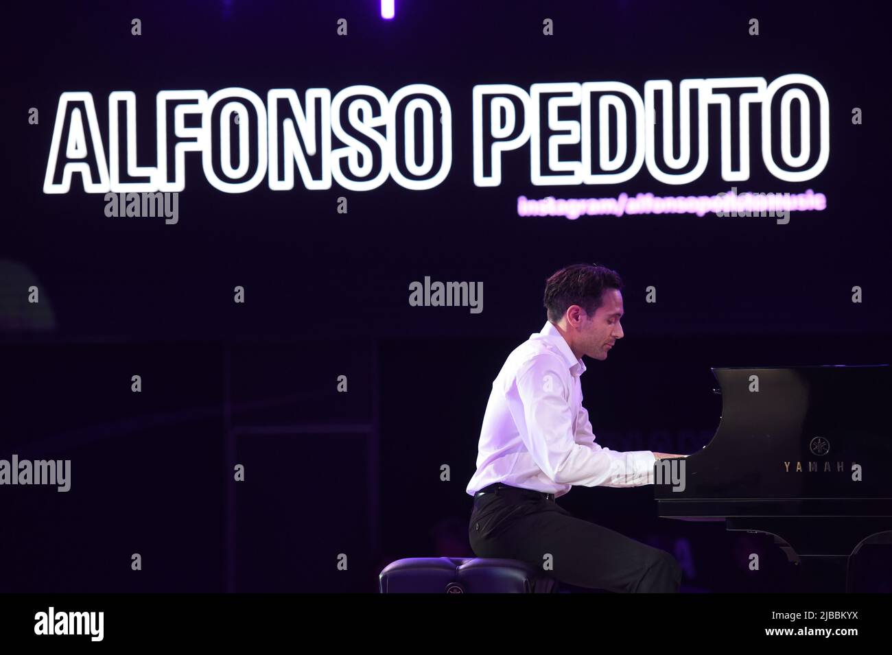 June 4, 2022, Anaheim, CA, United States: ANAHEIM, CA - JUNE 04: Artist ...