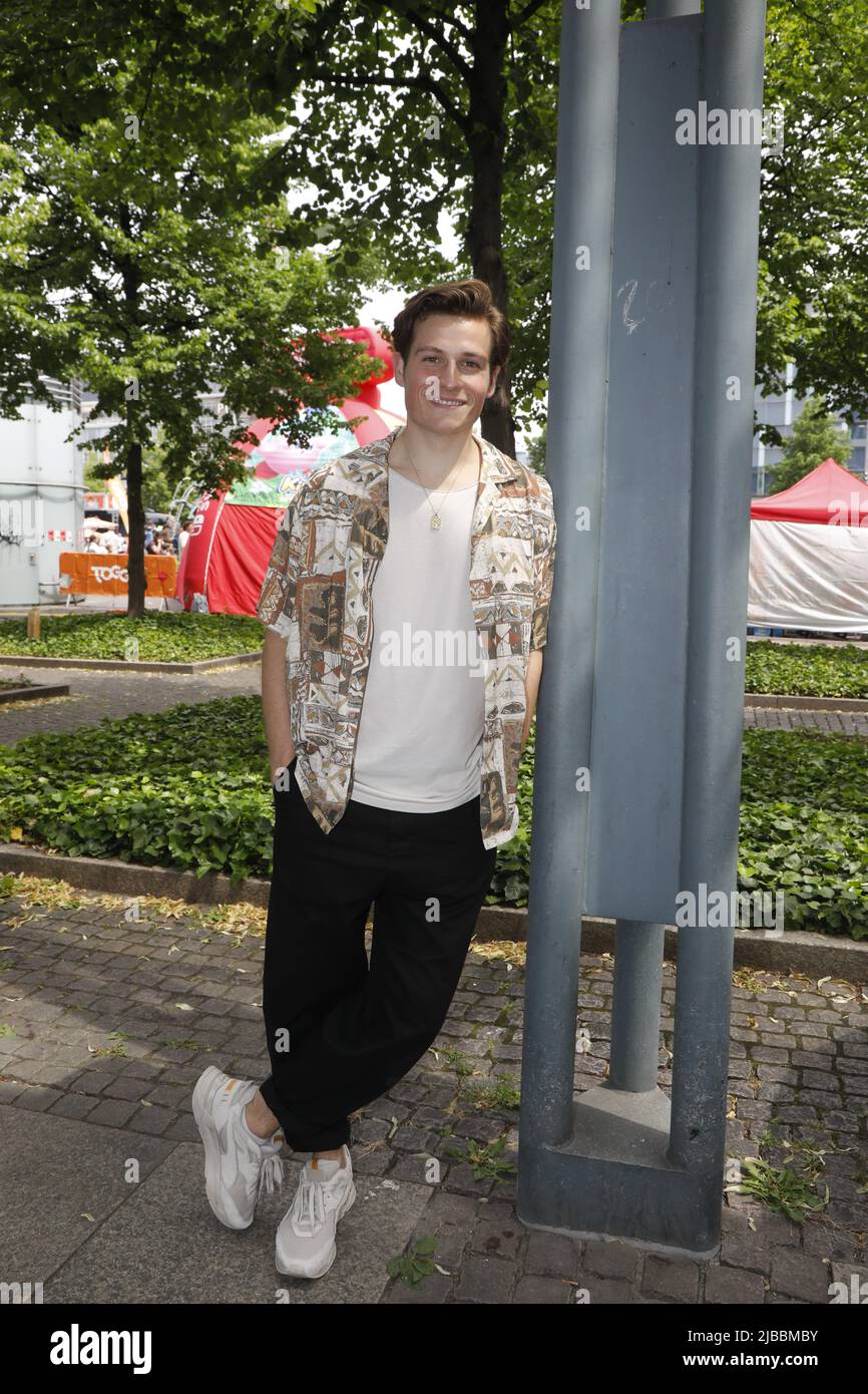 Moritz Bäckerling bei der SUPER RTL TOGGO Tour beim Leipziger Stadtfest ...