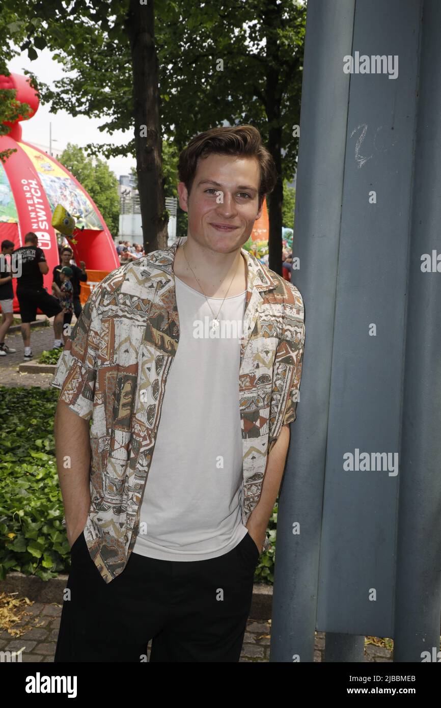 Moritz Bäckerling bei der SUPER RTL TOGGO Tour beim Leipziger Stadtfest ...