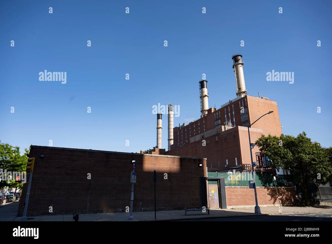Coned power plant manhattan hi-res stock photography and images - Alamy