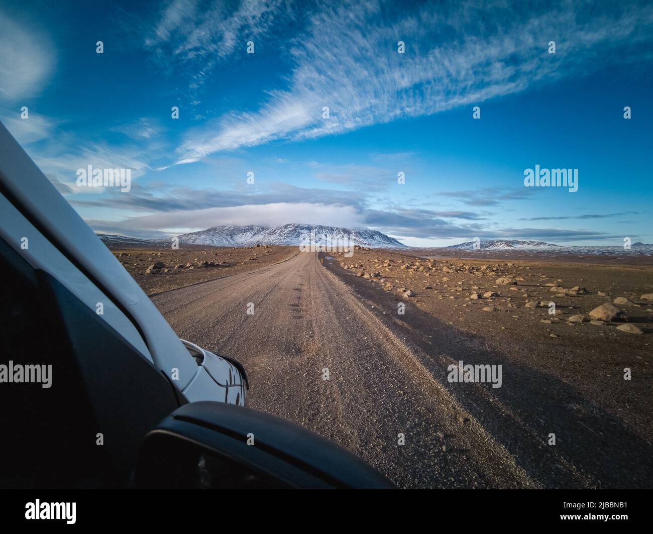 Car driving offroad in iceland hi-res stock photography and images - Alamy