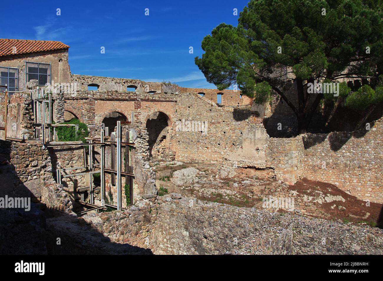 Tomar castle of Templar knights in Portugal Stock Photo - Alamy