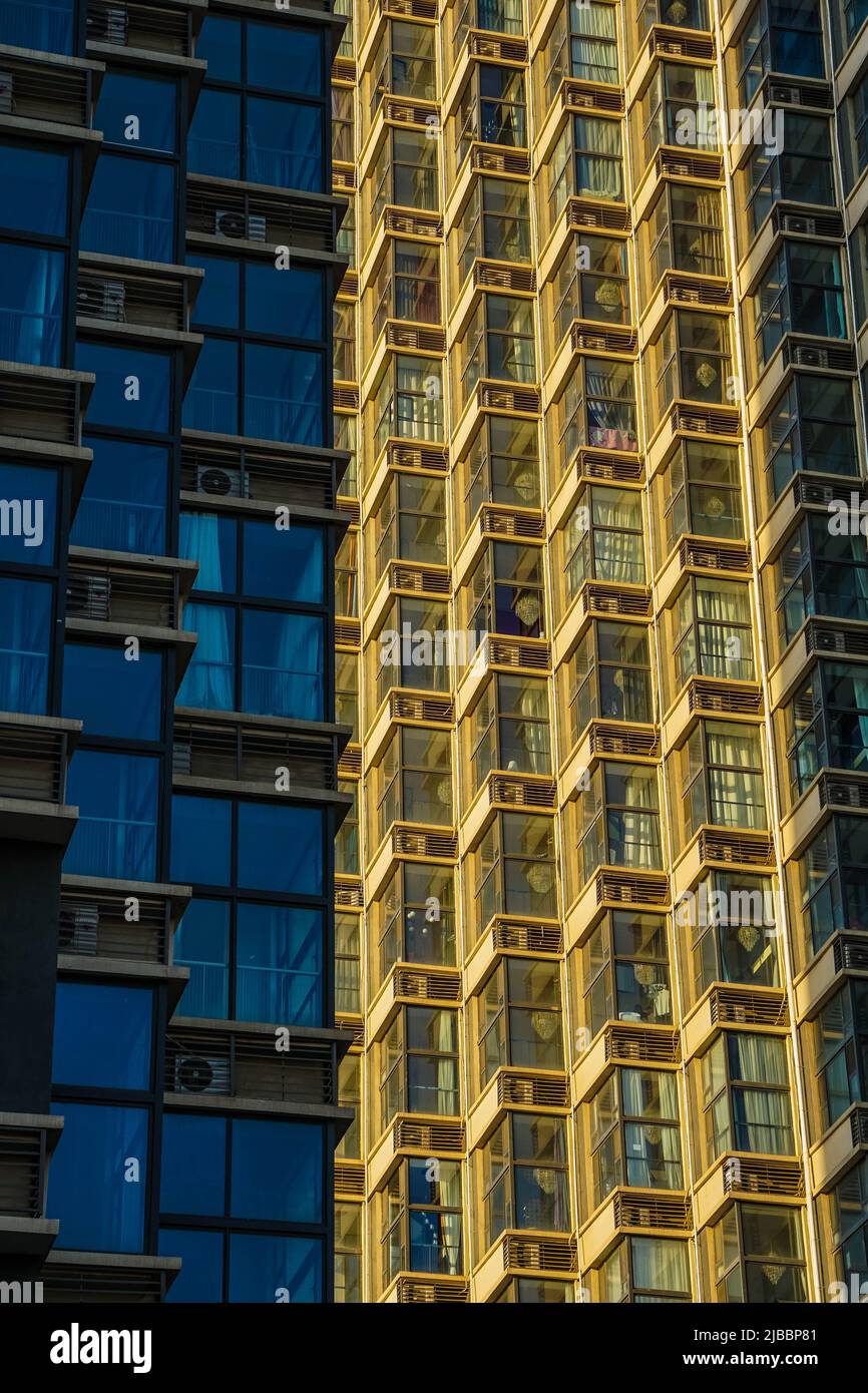 Downtown highrise hi-res stock photography and images - Alamy